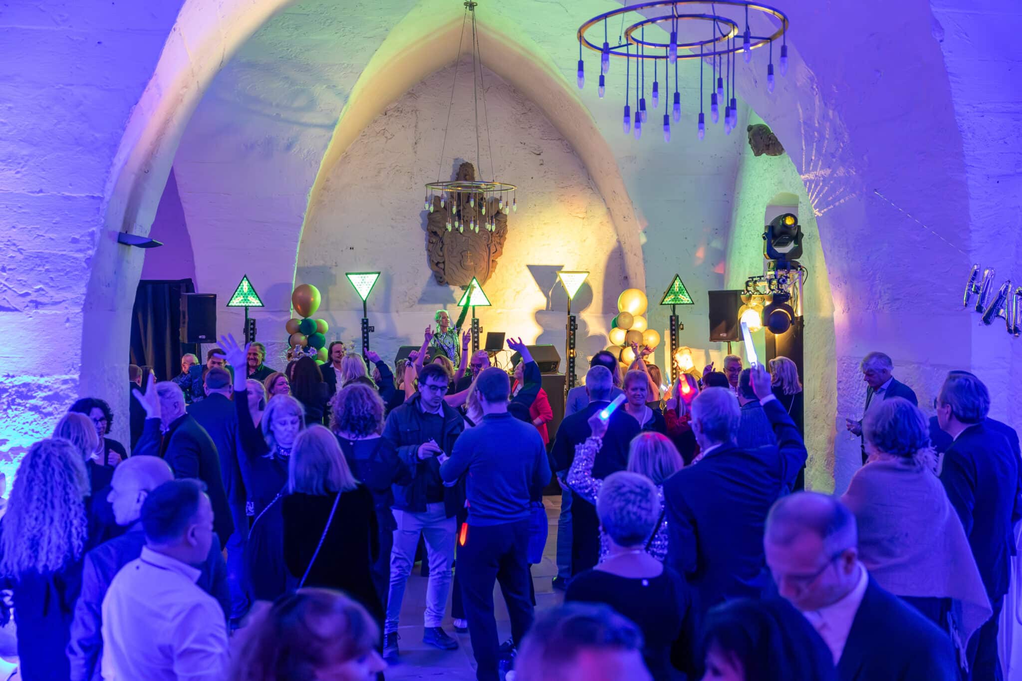 The Music of Queen mit Valentin L. Findling | Silvester 31.12.2025 - HDSRE